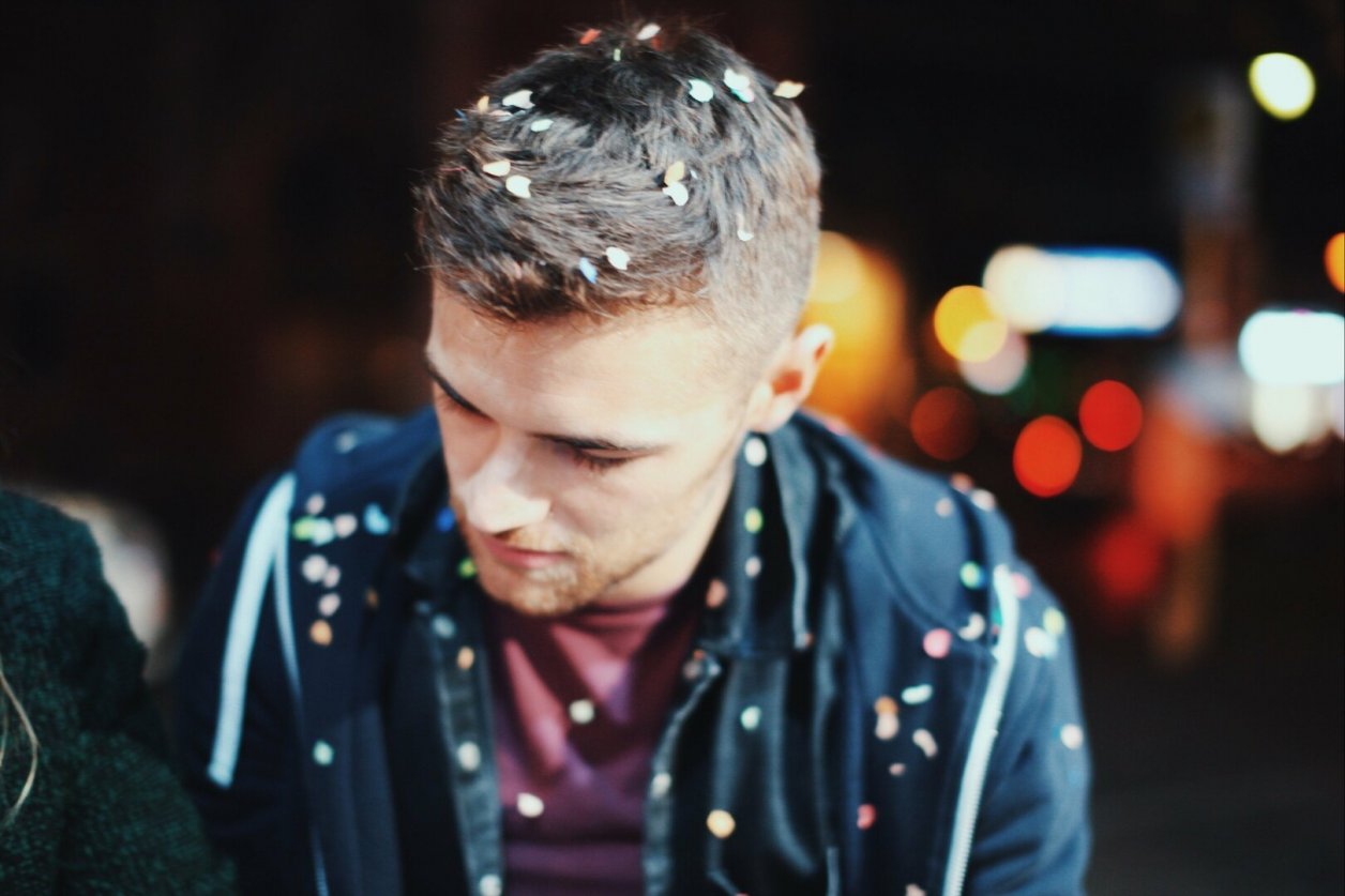 Frases de Kauê. Explore as curiosidades sobre ele!