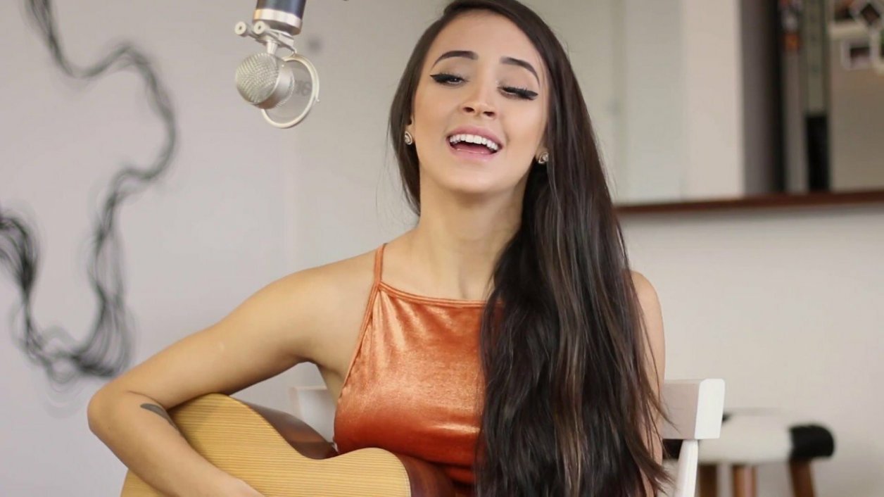 Mari Nolasco - A estrela do Youtube para o mundo!