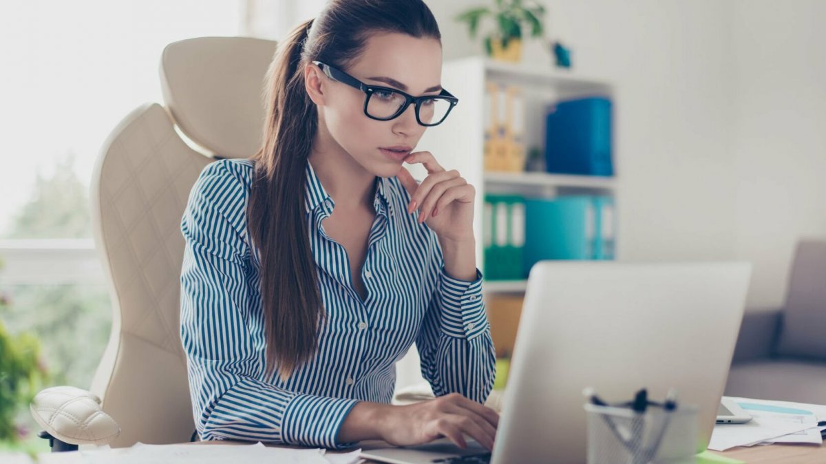 Homenagem para a minha secretária. Você é meu braço direito!