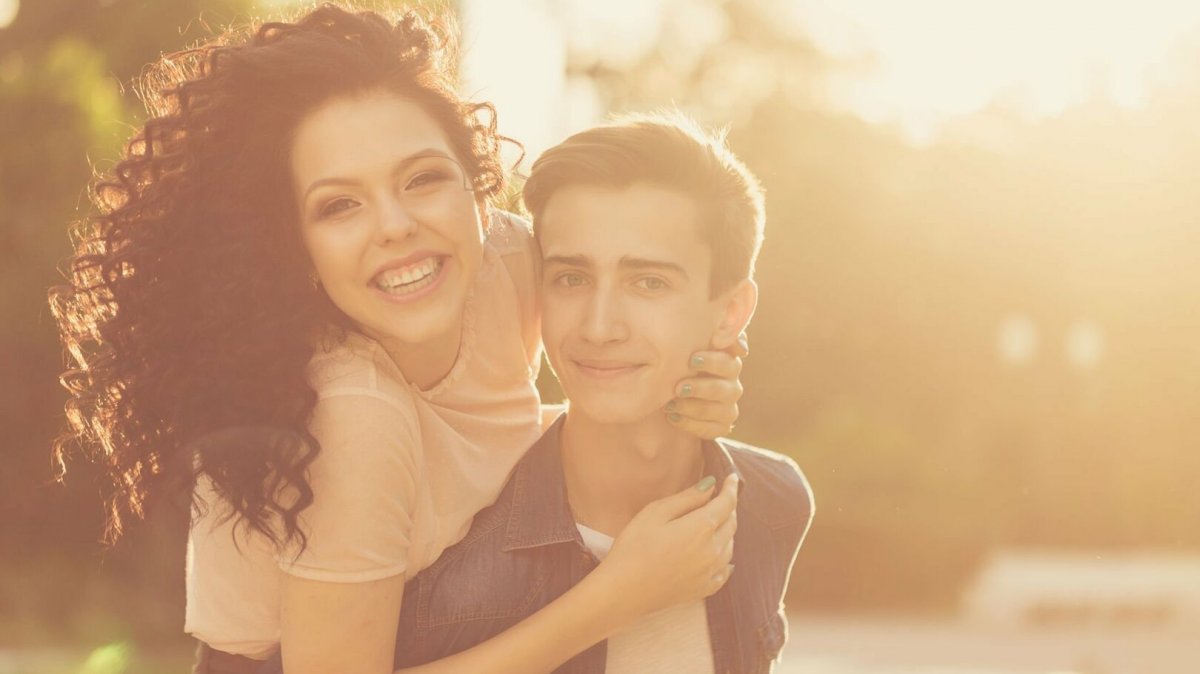 Frases de amor virtual para conectar os corações distantes!